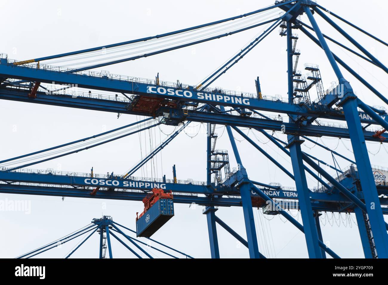 Shanghai mega port hi-res stock photography and images - Alamy