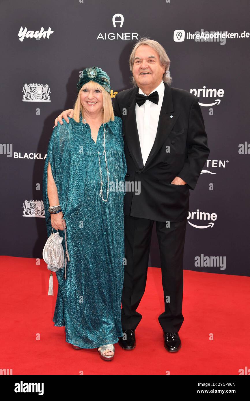 Patricia Riekel und Helmut Markwort / Bambi 2024 / Verleihung des ...