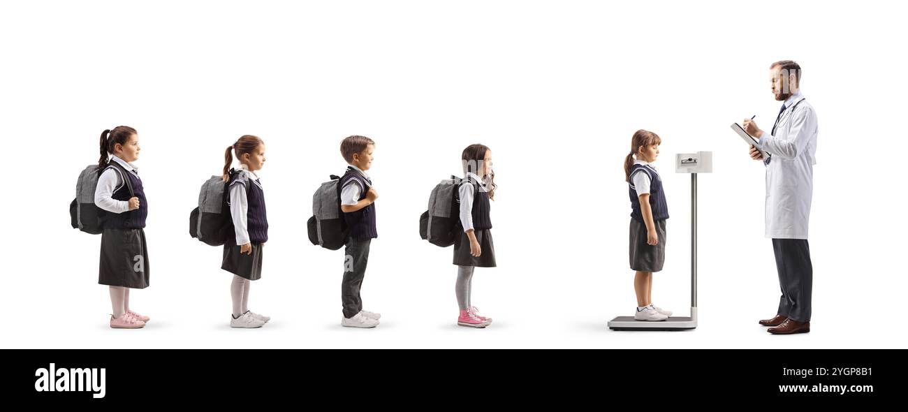 Children measuring length at school hi-res stock photography and images ...