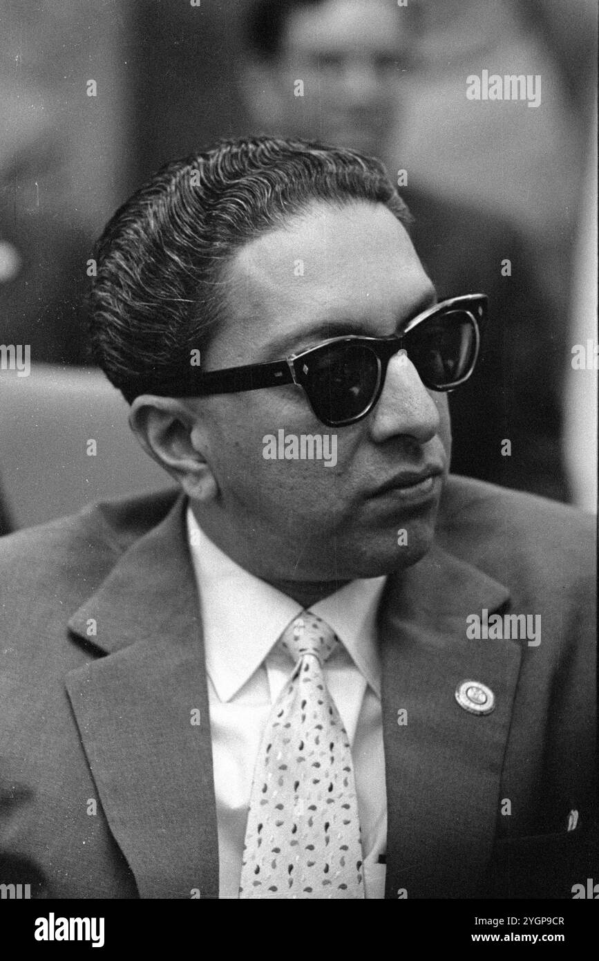 Non aligned 1961 Black and White Stock Photos & Images - Alamy