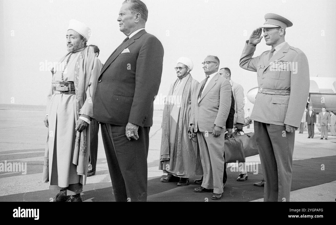 Ibn yahya Black and White Stock Photos & Images - Alamy