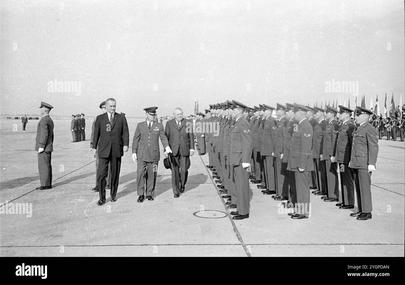 Bergstrom air force base hi-res stock photography and images - Alamy