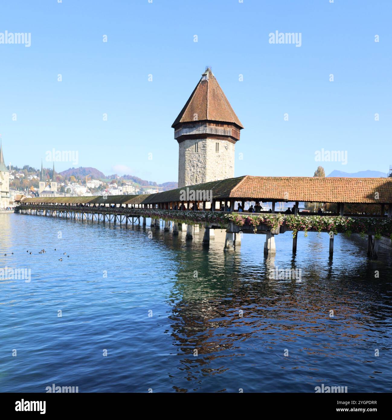 Architektur symmetrie mittelalter hi-res stock photography and images - Alamy