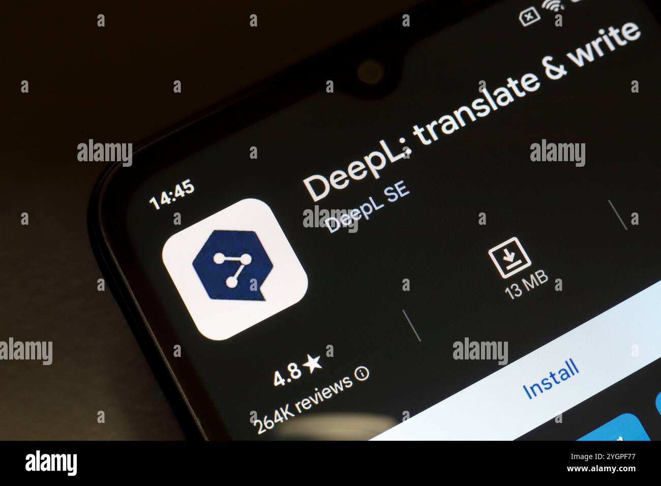 Deepl app hi-res stock photography and images - Alamy