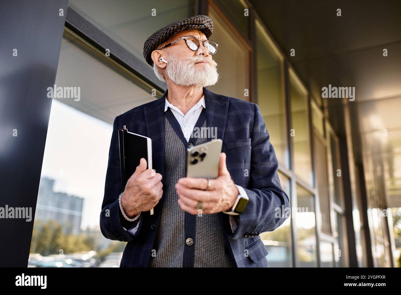 Stylish older man hi res stock photography and images Alamy