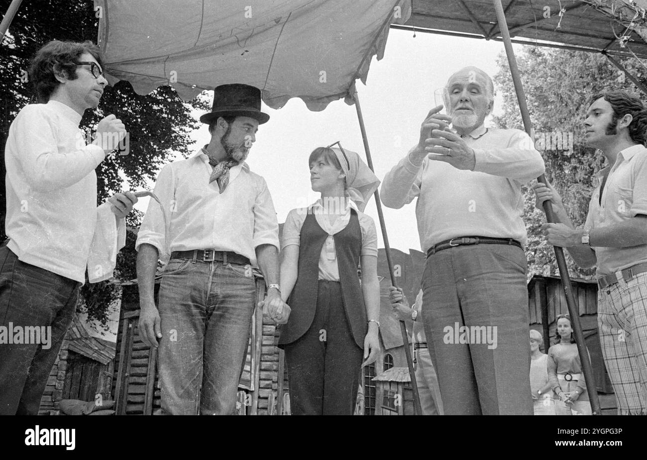 Anatevka open-air performance with Shmuel Rodensky in Zurich 1969 ...
