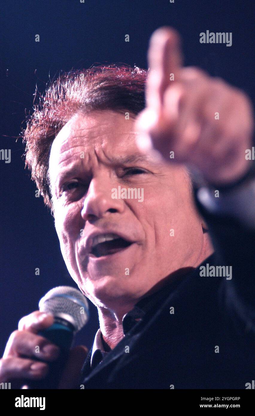 Massimo ranieri images 2001 hi-res stock photography and images - Alamy