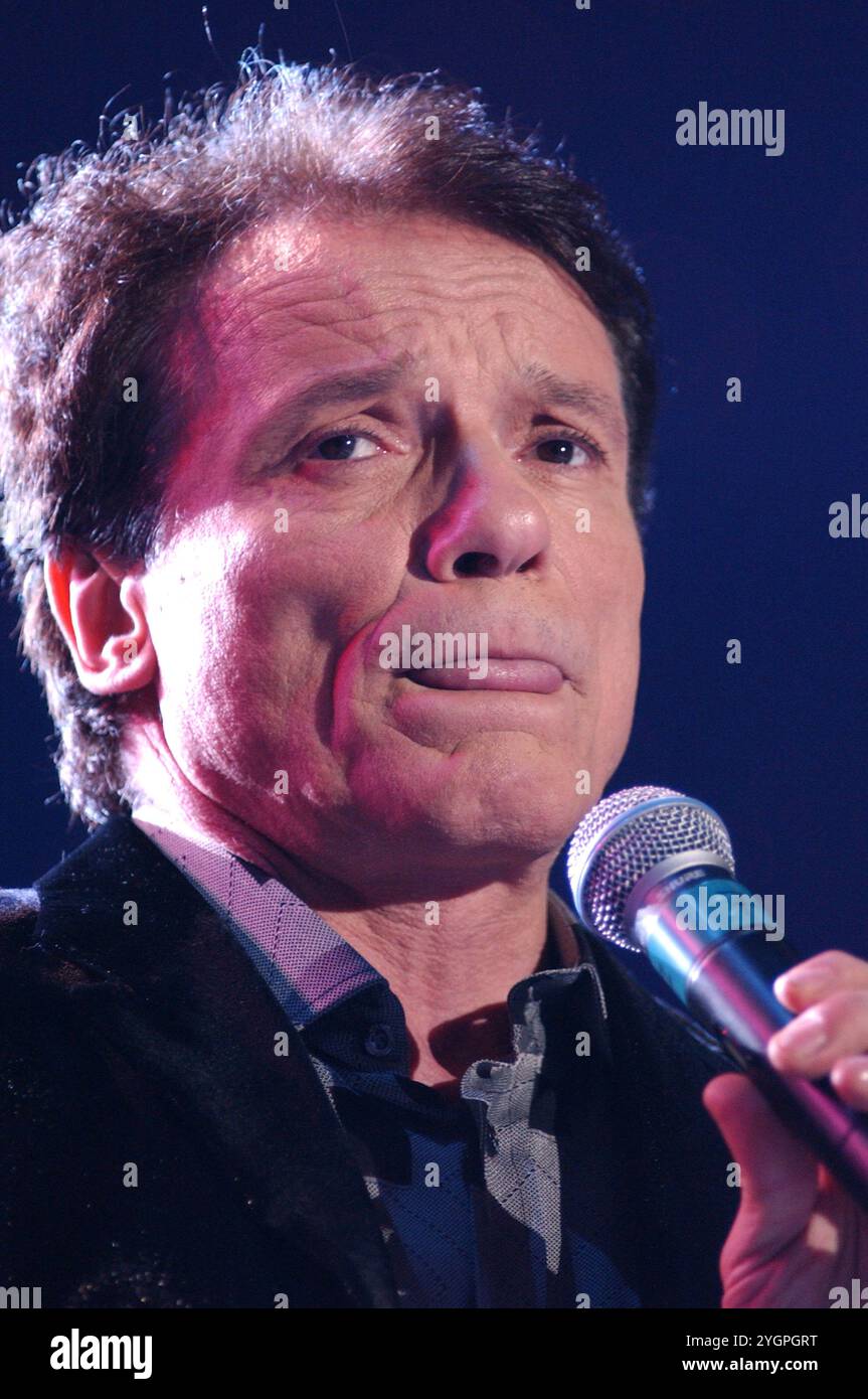 Massimo ranieri photos 2001 hi-res stock photography and images - Alamy