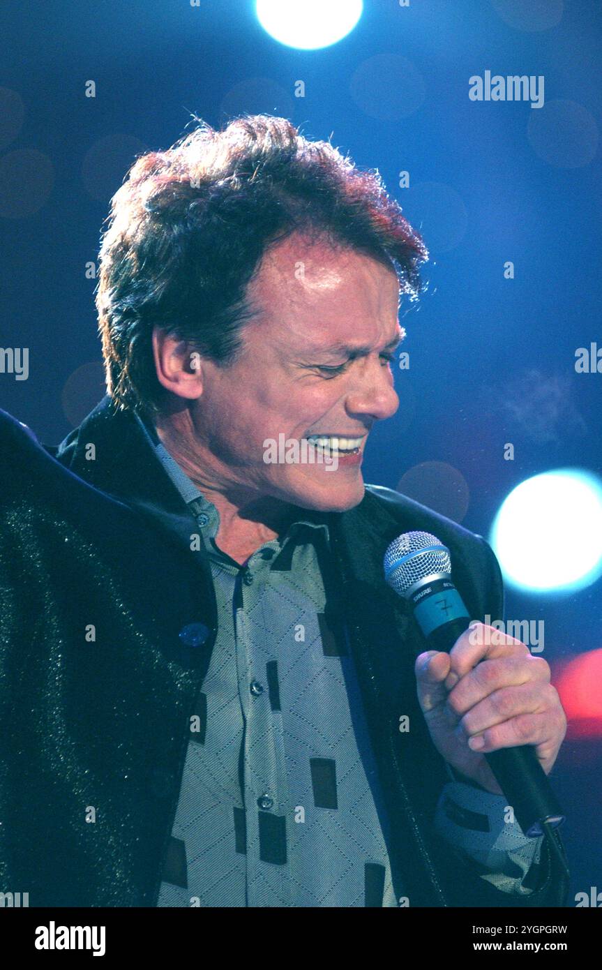 Massimo ranieri photos 2001 hi-res stock photography and images - Alamy