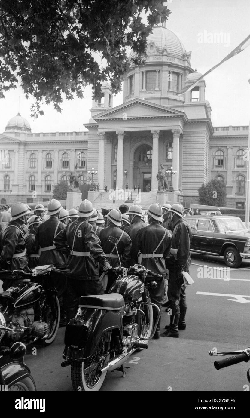 Conference of non aligned states 1961 hi-res stock photography and ...