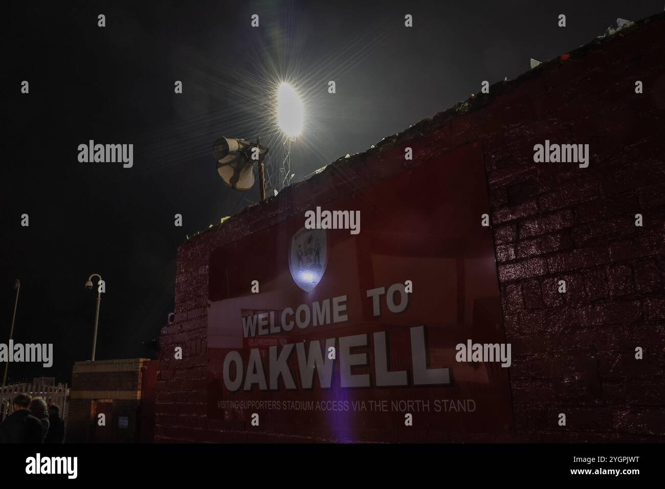 Barnsley, UK. 08th Nov, 2024. The floodlight shine bright over Oakwell ...