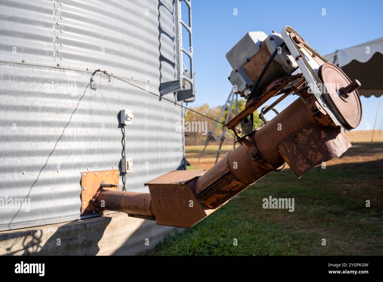 Grain shoot warehouse hi-res stock photography and images - Alamy