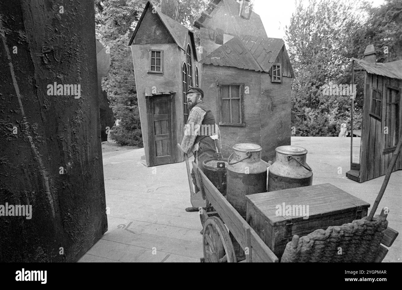 Anatevka open-air performance with Shmuel Rodensky in Zurich 1969 ...