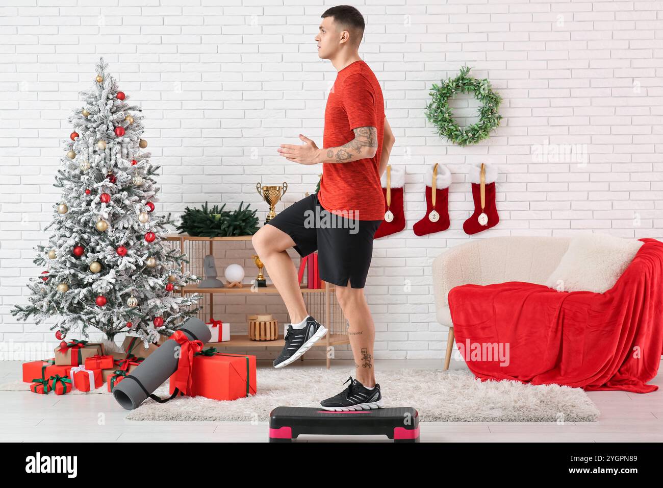 New aerobic exercise room hi-res stock photography and images - Alamy