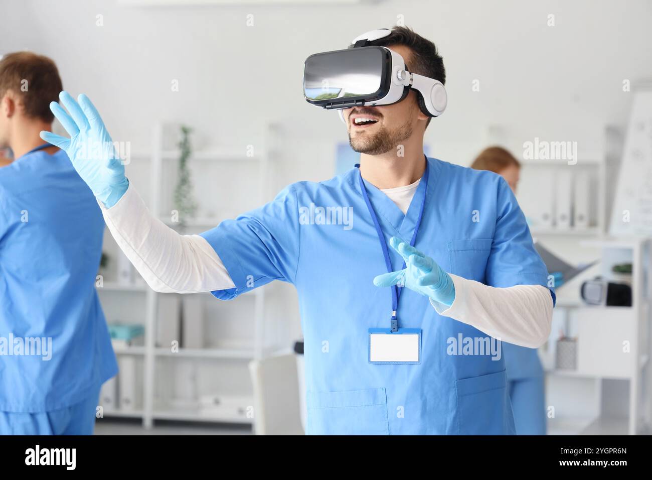 Male surgeon using virtual hi-res stock photography and images - Alamy