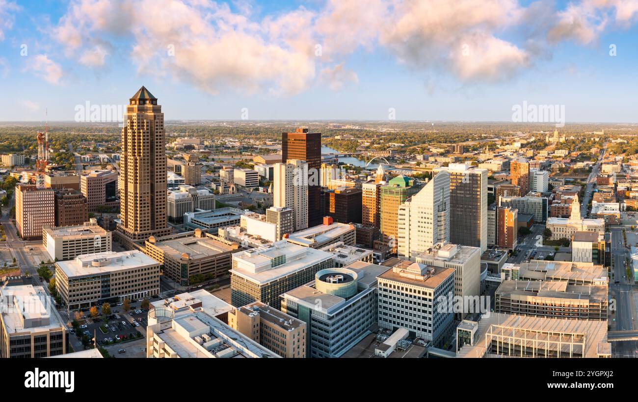 Des moines iowa aerial hi-res stock photography and images - Alamy