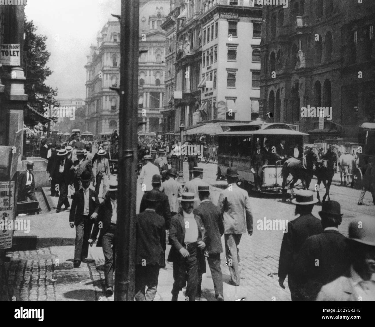 Busy street scene in Manhattan, New York City 1891 Stock Photo - Alamy