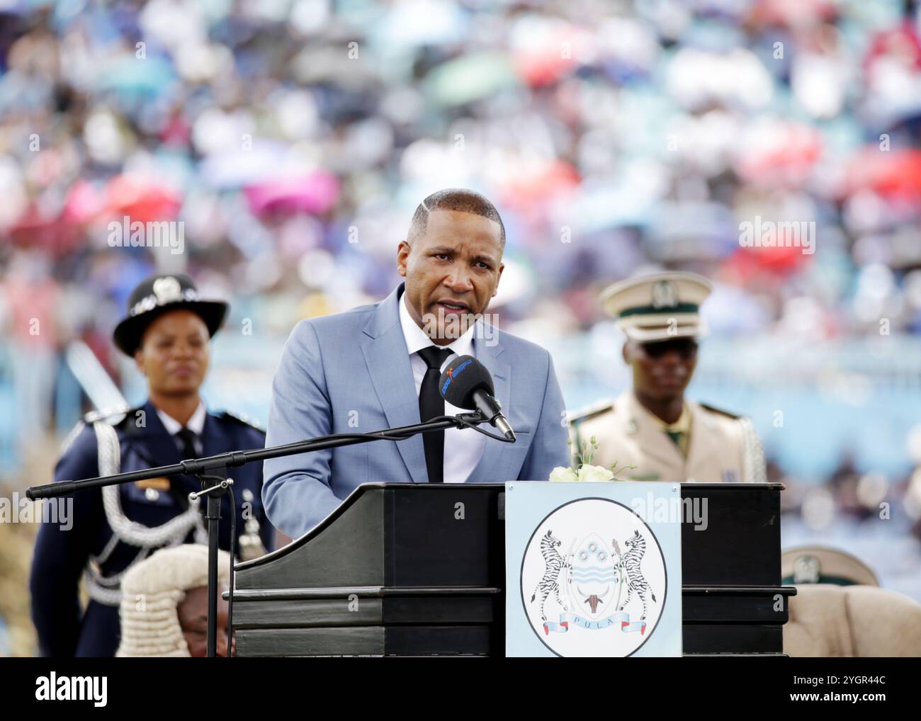 (241108) -- GABORONE, Nov. 8, 2024 (Xinhua) -- Duma Boko delivers a ...