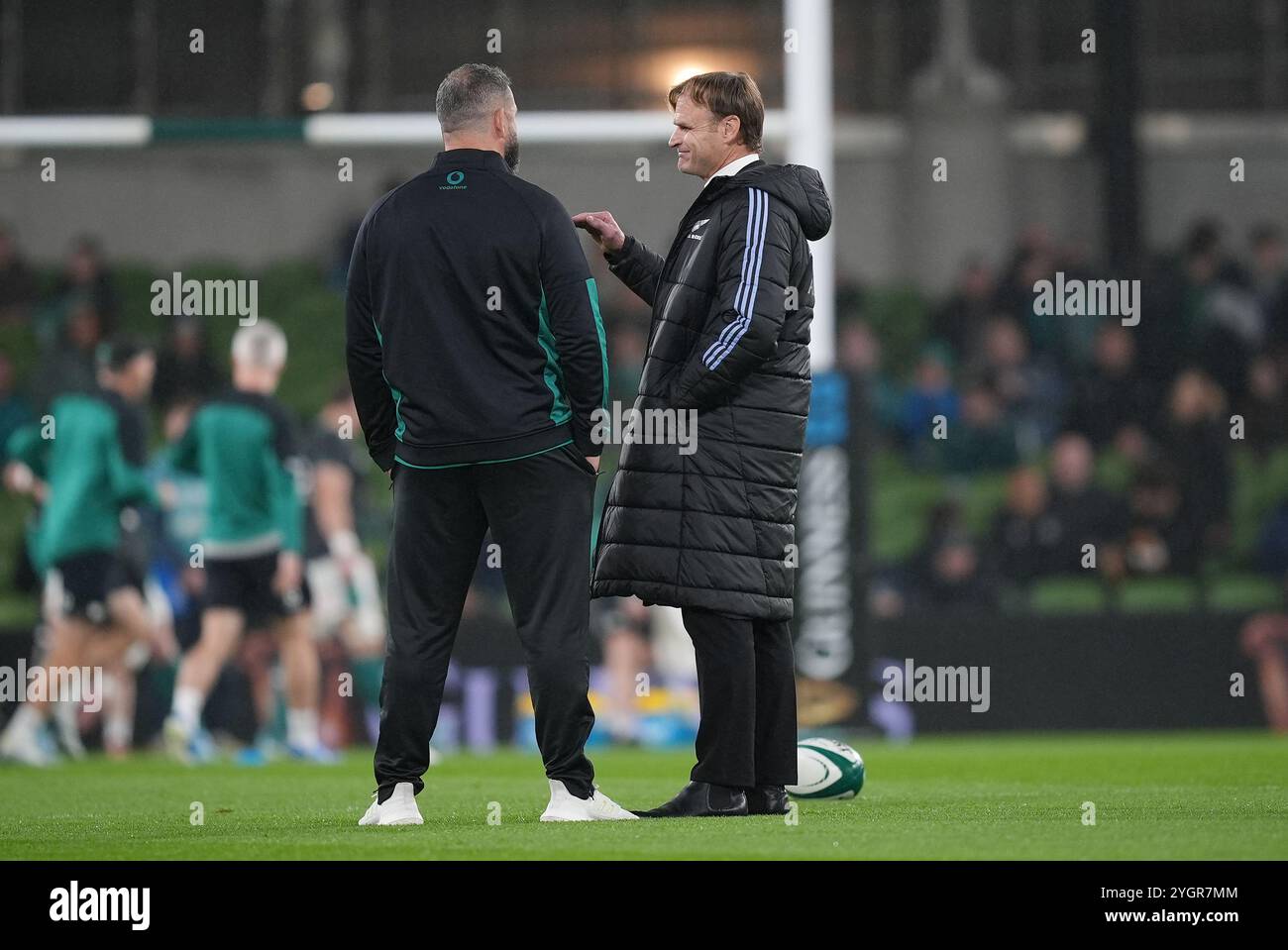 Ireland head coach andy farrell (left) greets new zealand head coach ...