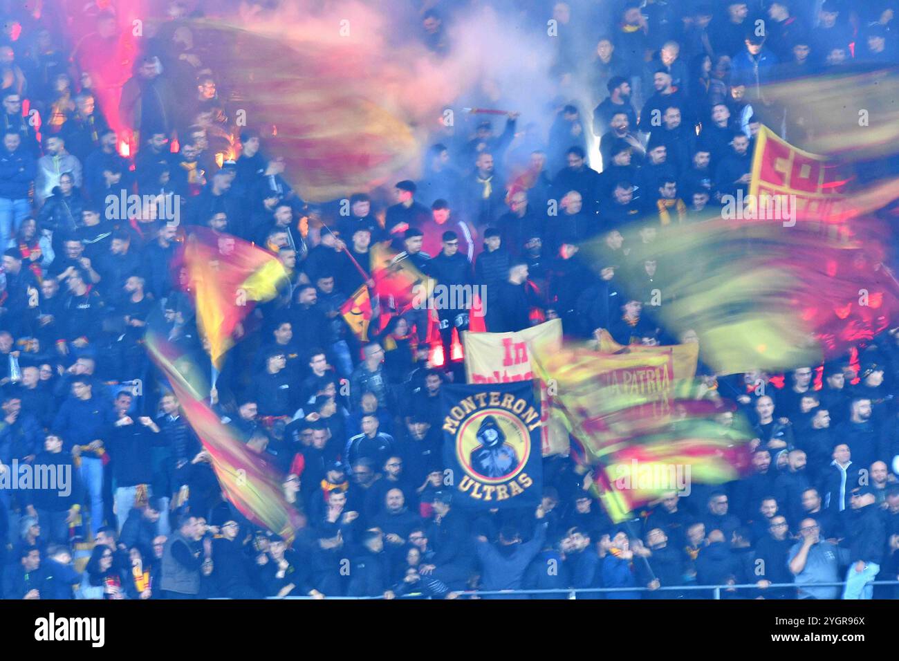 Lecce fc fans hi-res stock photography and images - Alamy
