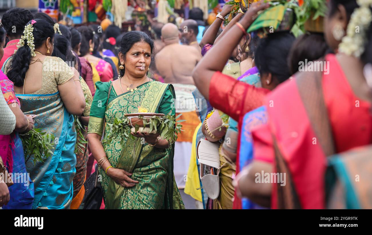 Tamil Chariot Festival procession from Sivan Kovil Temple in Lewisham ...