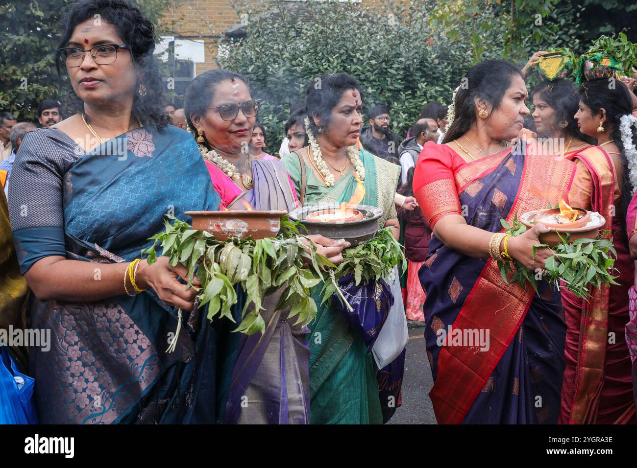 Tamil Chariot Festival procession from Sivan Kovil Temple in Lewisham ...