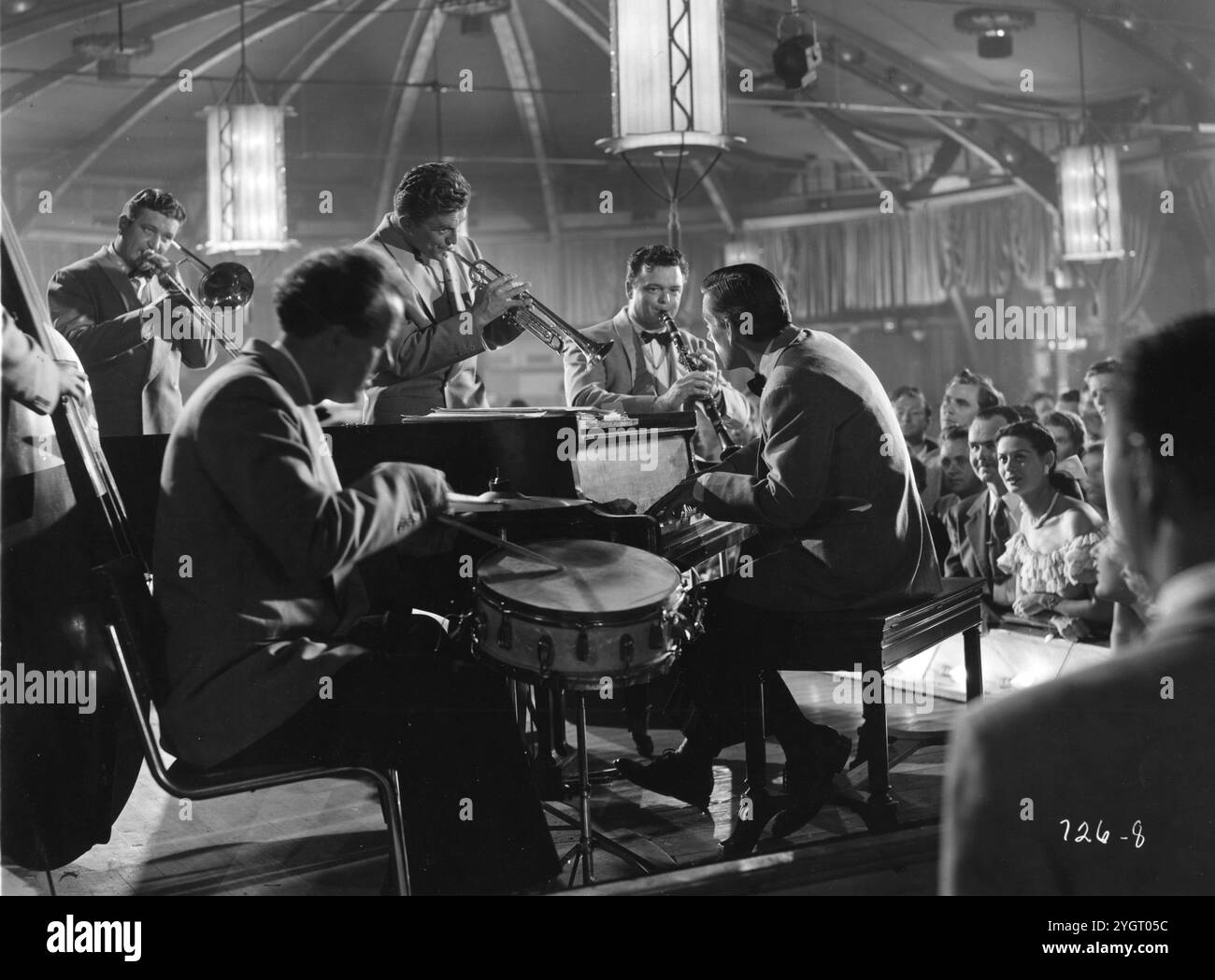 KIRK DOUGLAS and HOAGY CARMICHAEL in a scene from YOUNG MAN WITH A HORN ...