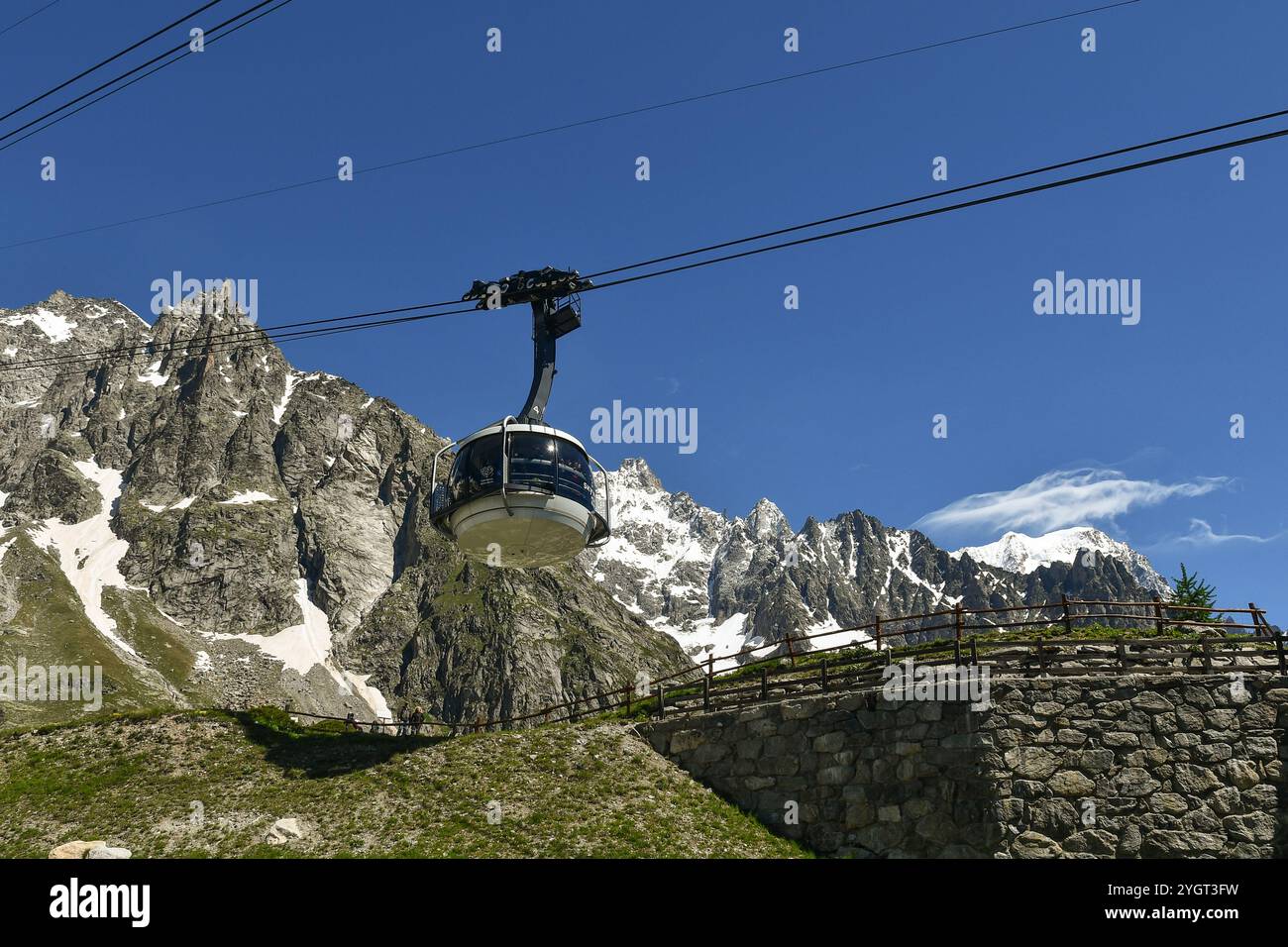 A cabin of the Skyway Monte Bianco cableway departing from the Pavillon ...