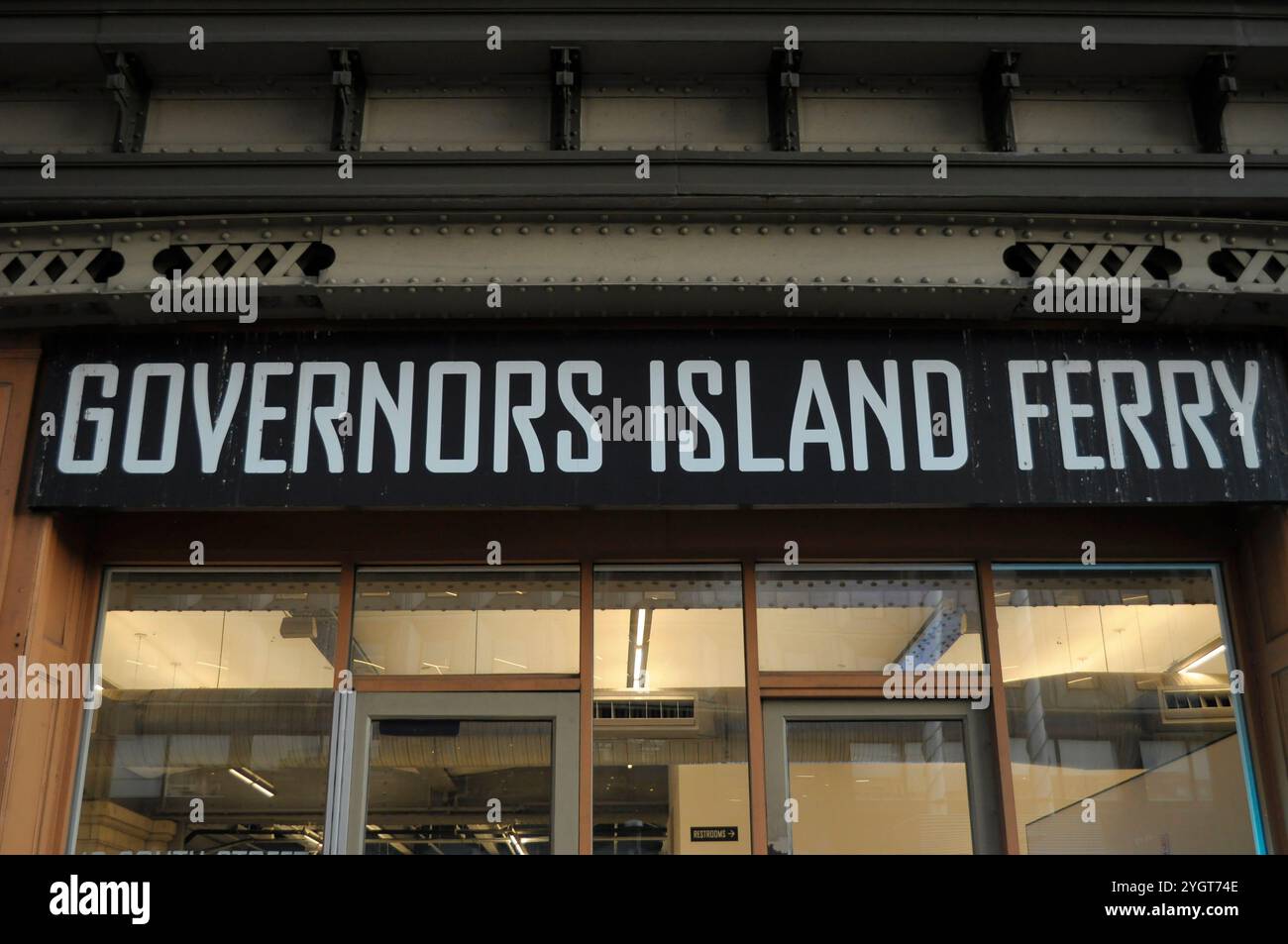 Governors island ferry hi-res stock photography and images - Alamy