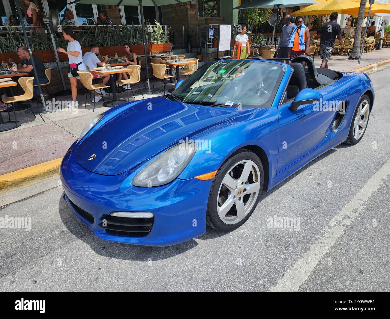 Miami Beach, Florida USA - June 8, 2024: 2018 Porsche 718 Boxter blue ...