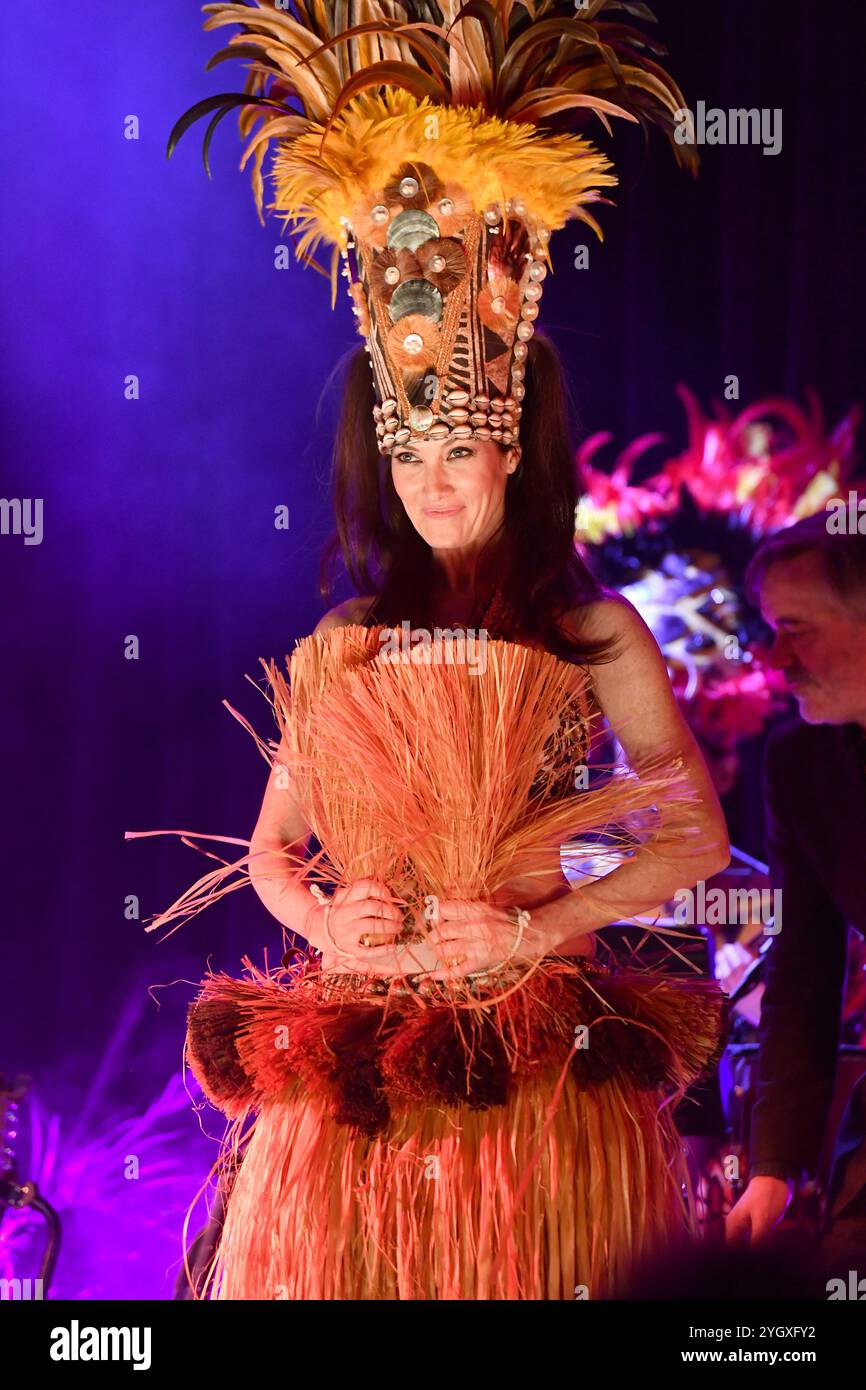 Mareva Galanter en concert à Paris (Alhambra Stock Photo - Alamy