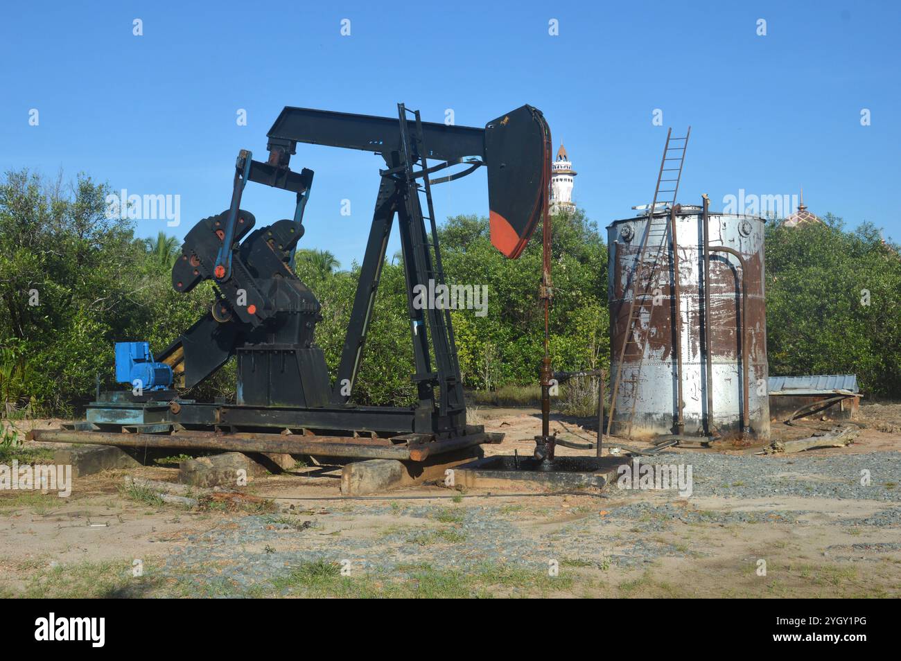 Oil drilling pump which has existed since the second world war in ...