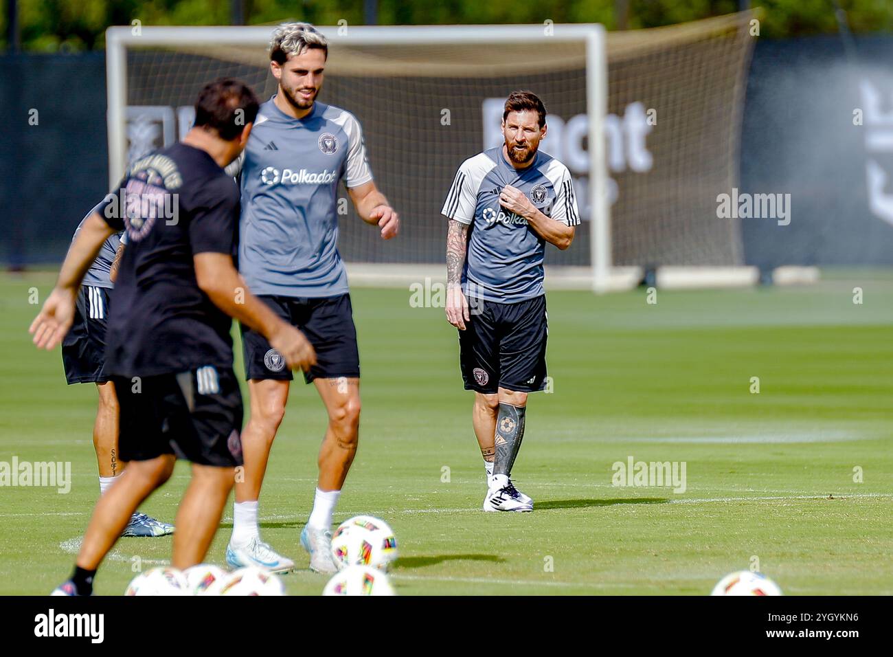 Argentine forward #10 Lionel Messi (R) trains with teammates at the ...