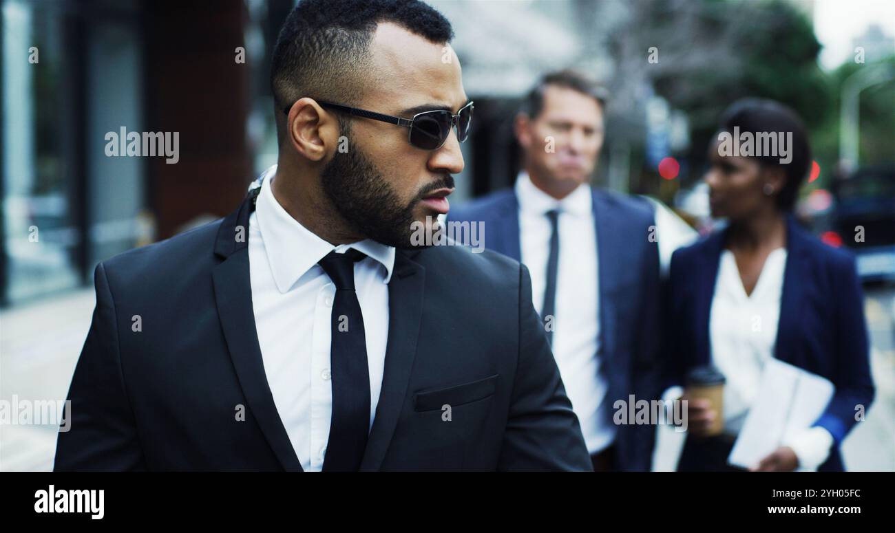 Bodyguard, walking and security for business people, protection and vip ...