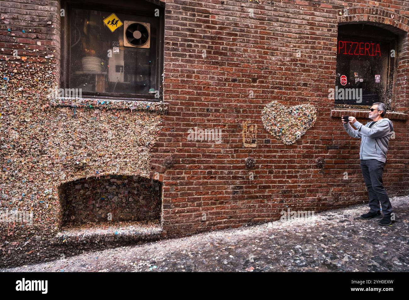 Seattle, USA. 8th Nov, 2024. The cleaning of the Gum Wall continues ...