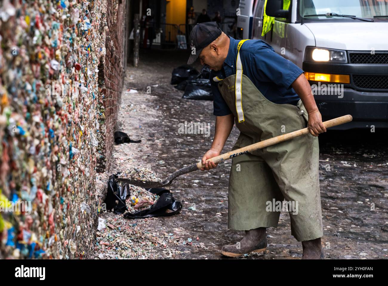 Seattle, USA. 8th Nov, 2024. The cleaning of the Gum Wall continues ...
