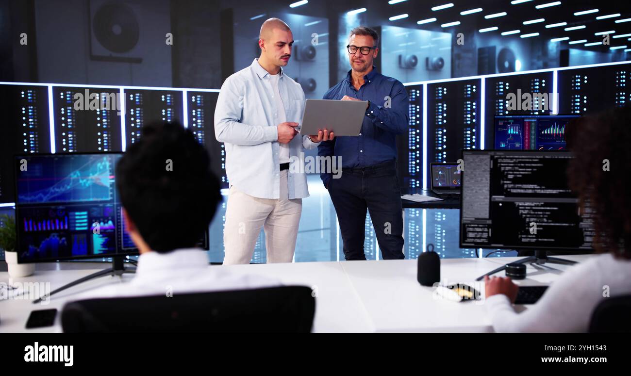 Data center technician using ai hi-res stock photography and images - Alamy