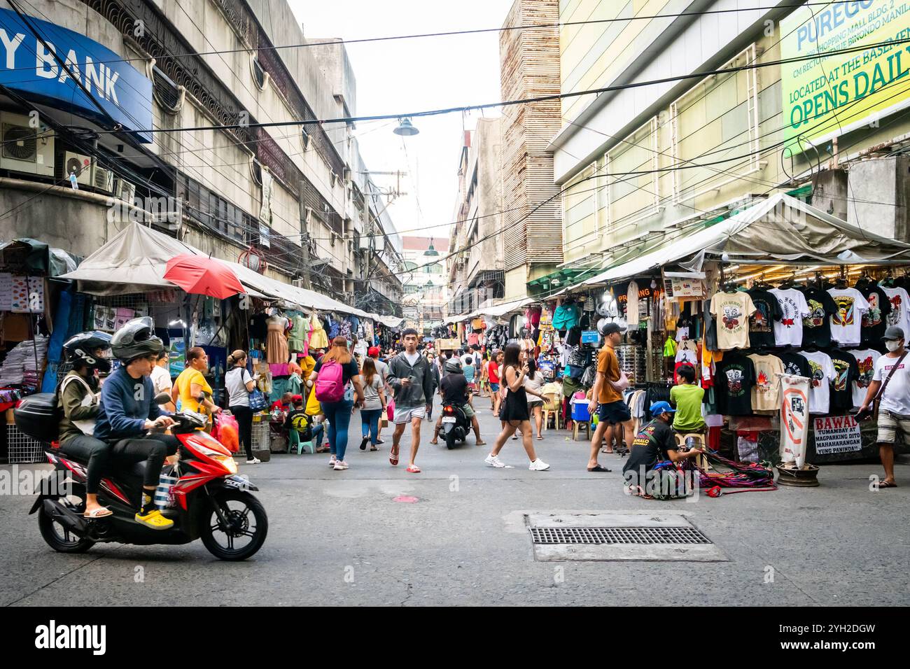 Slum market manila hi-res stock photography and images - Alamy