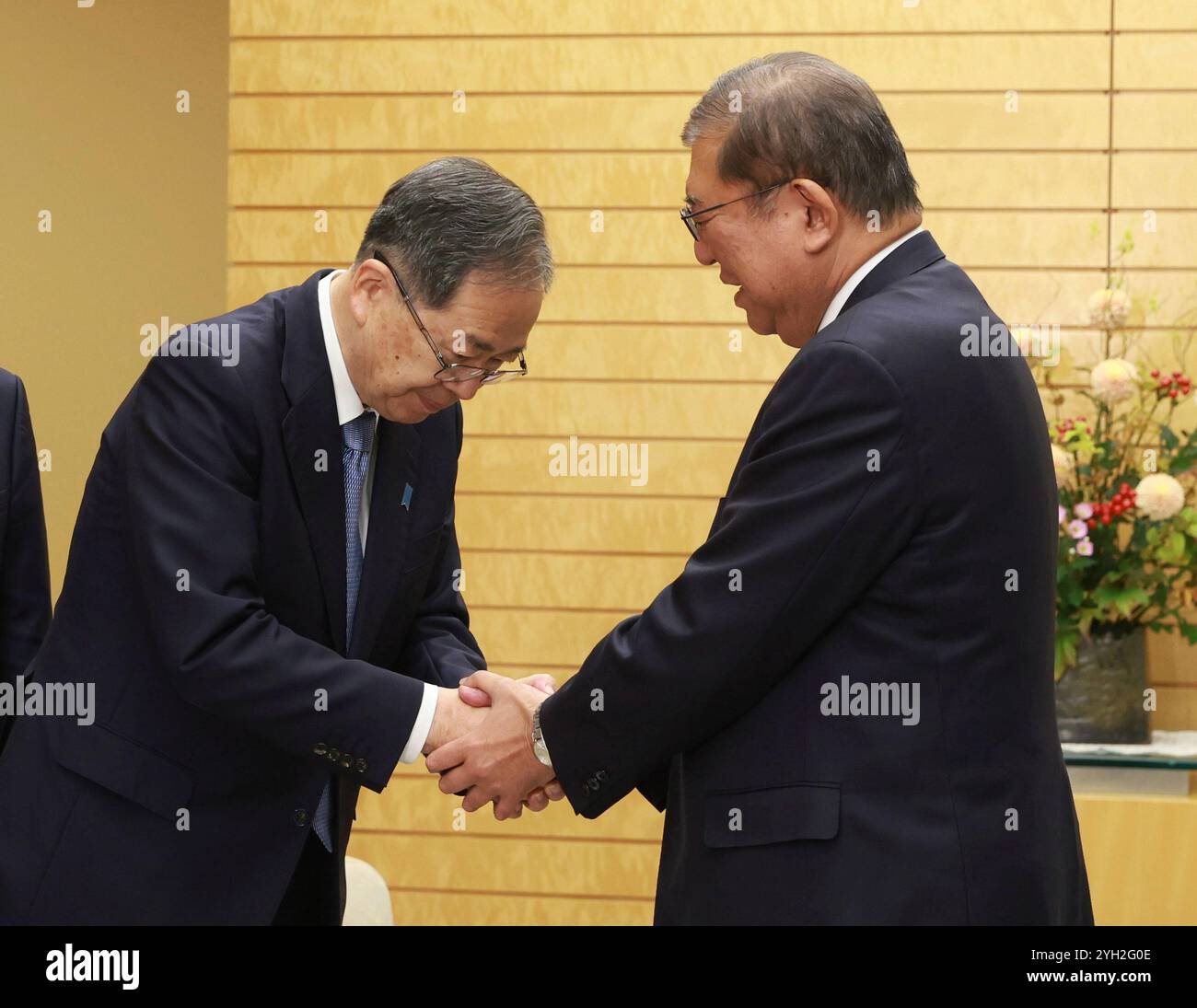 Japan's Prime Minister Shigeru Ishiba (right) and leader of Komeito ...