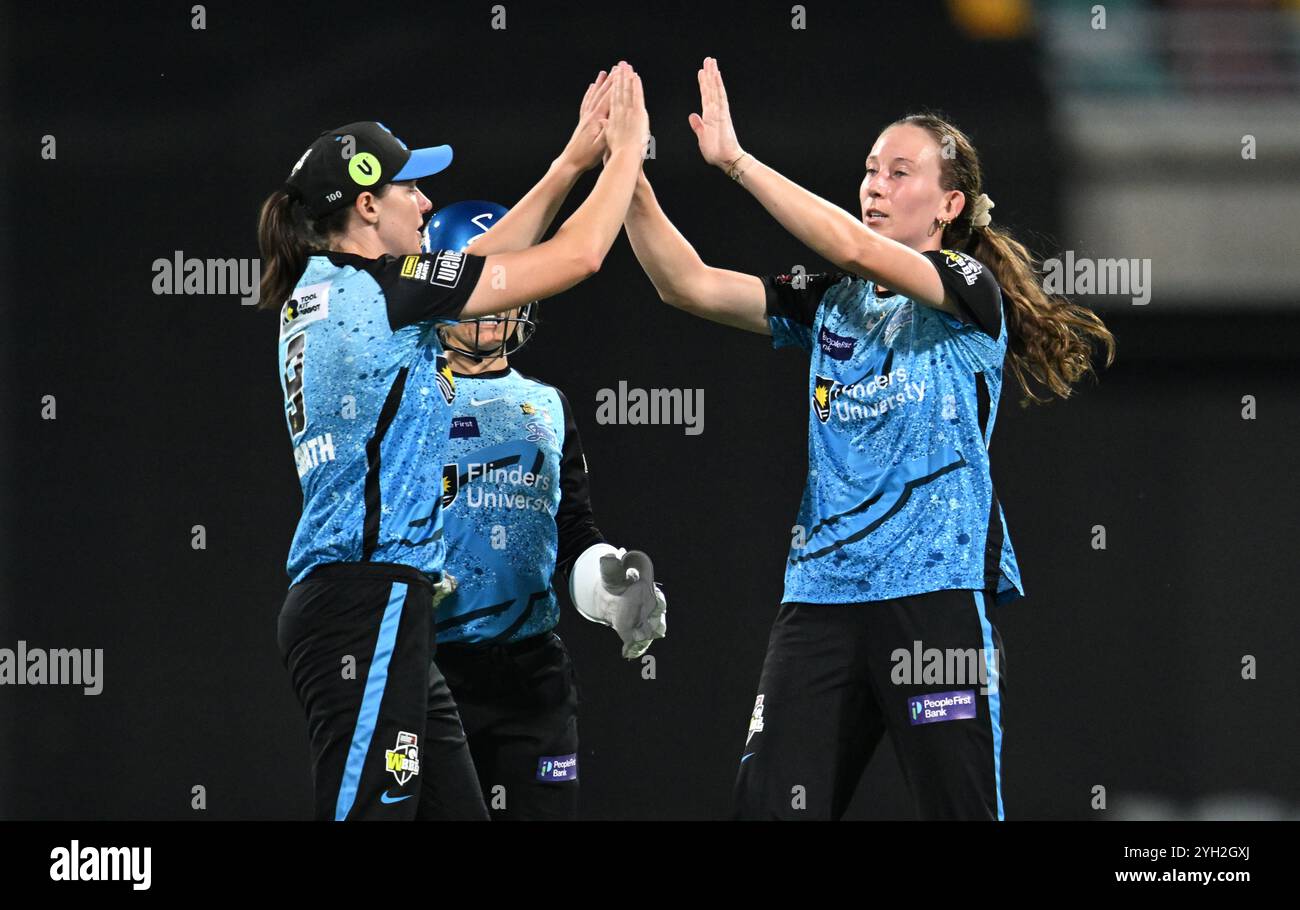 Brisbane, Australia. 09th Nov, 2024. Orla Prendergast (right) of the ...