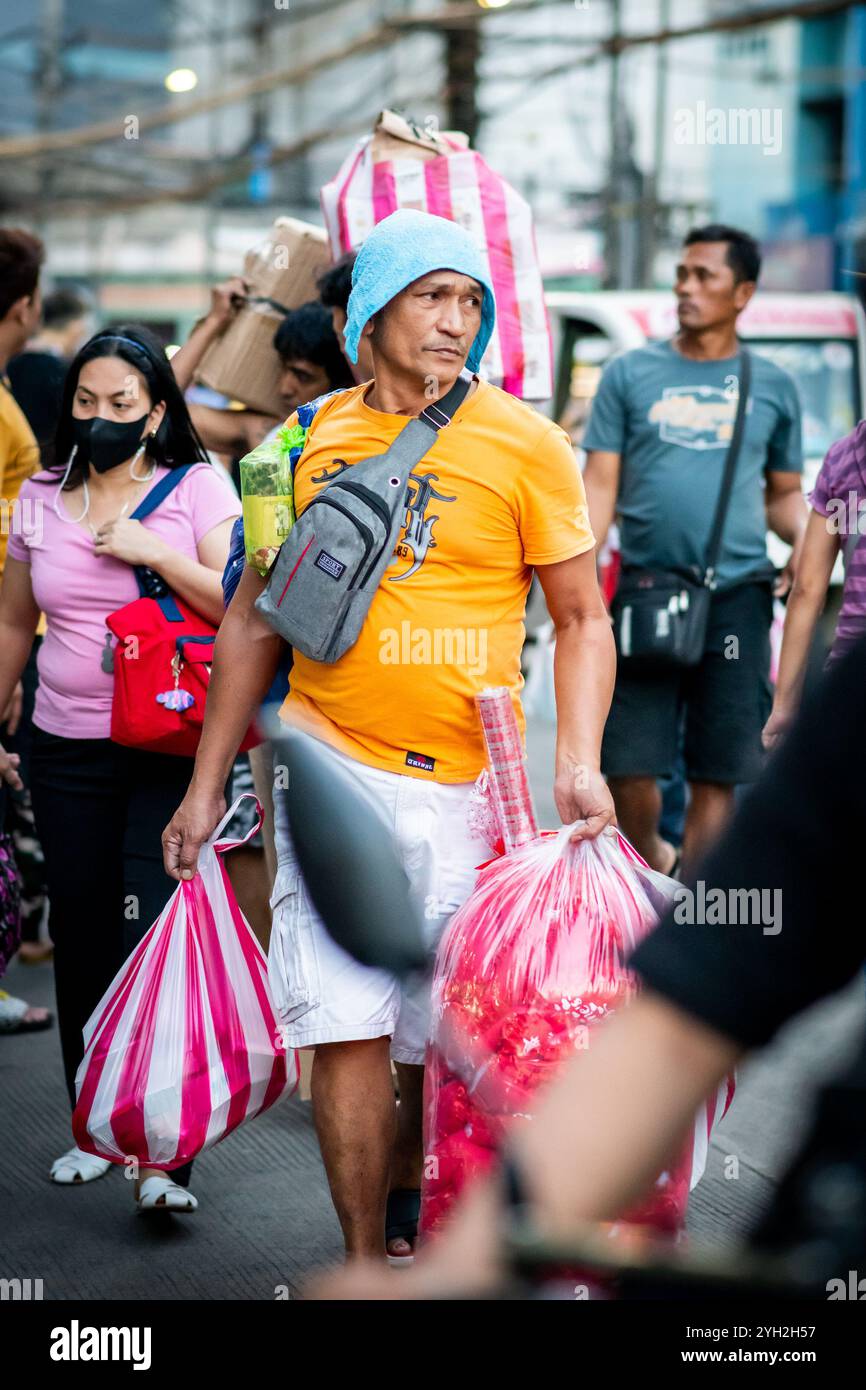 Shopping in manila hi-res stock photography and images - Alamy