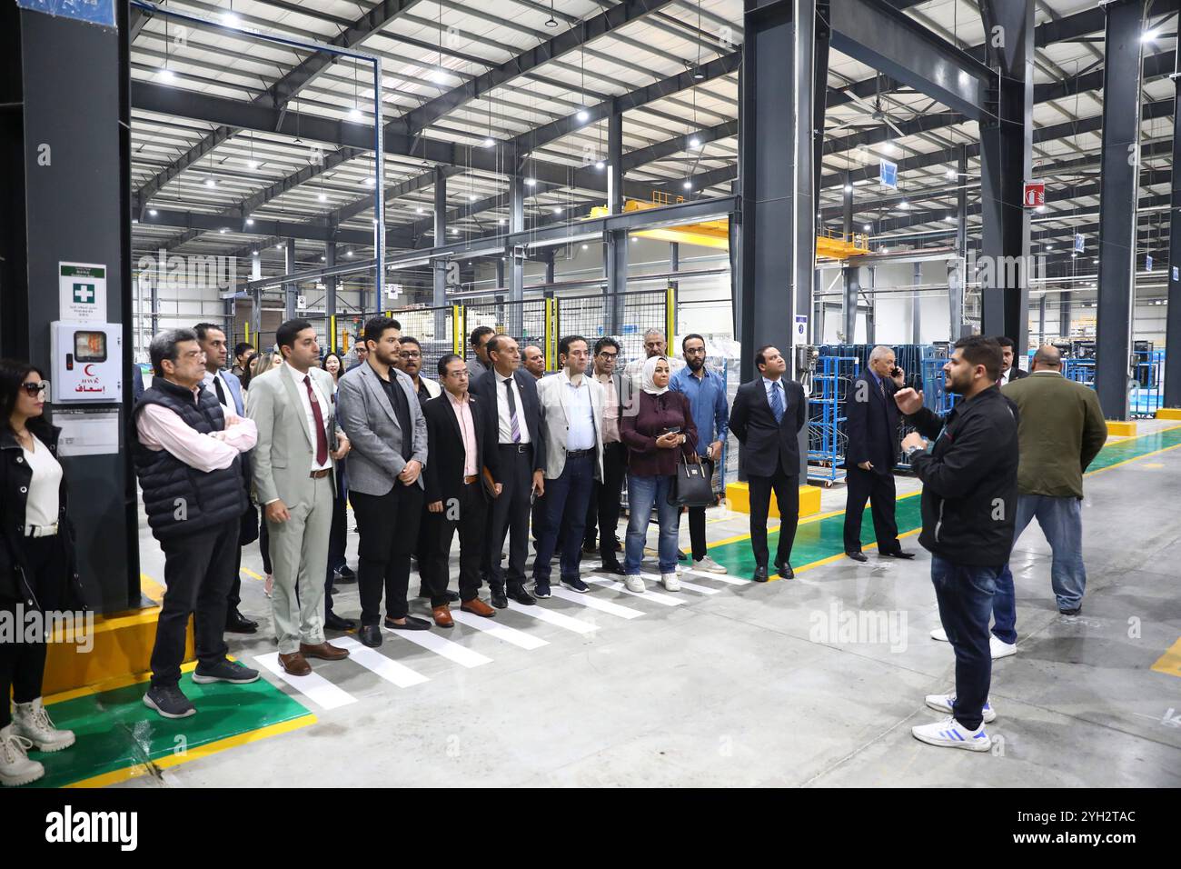 (241109) -- SUEZ, Nov. 9, 2024 (Xinhua) -- Representatives from a dozen ...