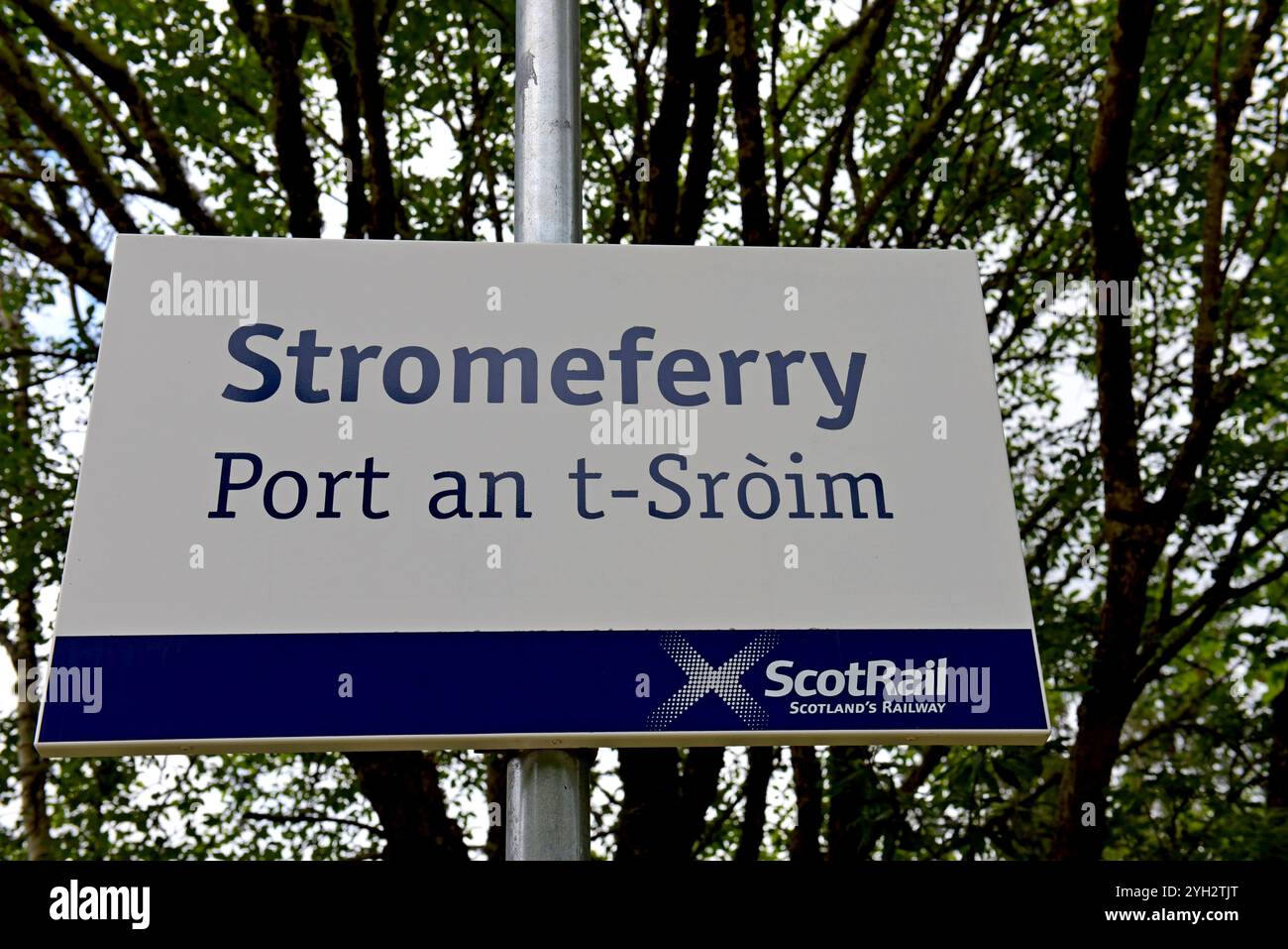 Stromferry station hi-res stock photography and images - Alamy