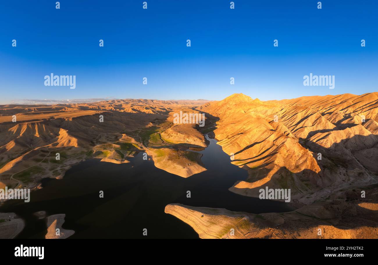 Evning on lake hi-res stock photography and images - Alamy