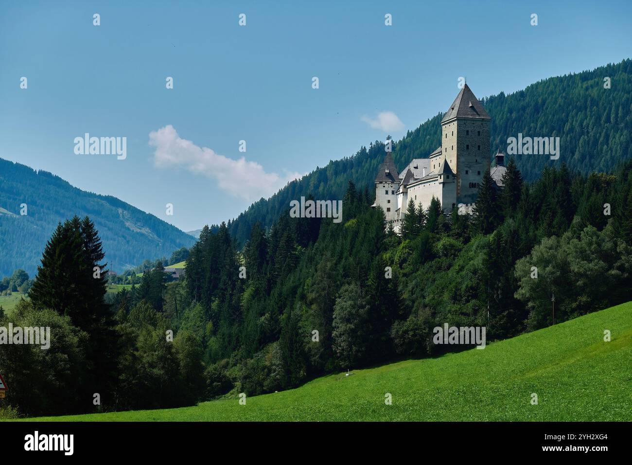 The picturesque moosham castle hi-res stock photography and images - Alamy