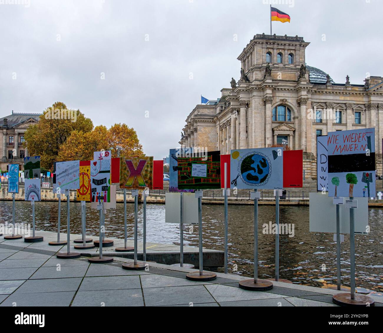 Berlin celebrates 35th Anniversary of Fall of the Berlin Wall, Mitte ...