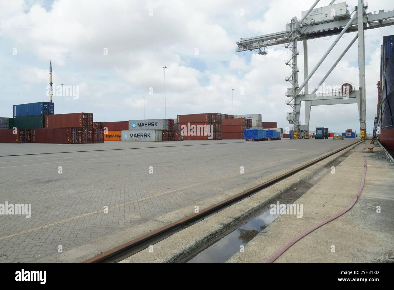 Small container terminal with stowed containers from different shippers ...