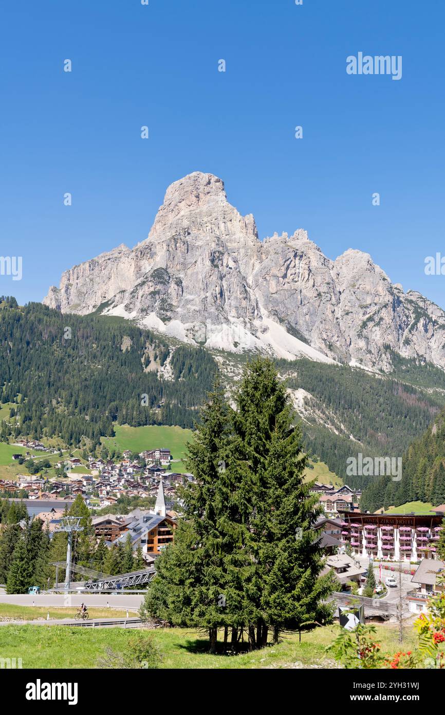 Corvara in Badia and its spectacular surroundings, the Dolomites, Italy ...