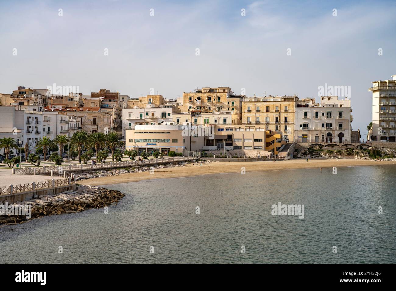 Vieste Altstadt und Stadtstrand Spiaggia di San Lorenzo in Vieste ...