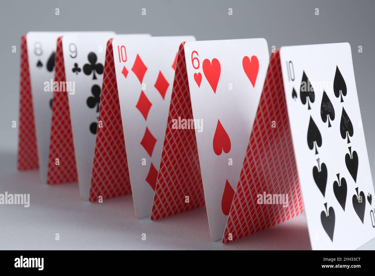 Row of cards hi-res stock photography and images - Alamy